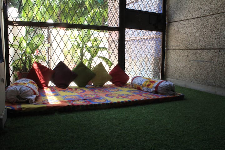 Cozy 3 Bhk Apartment Surrounded By Greenery - Ghaziabad