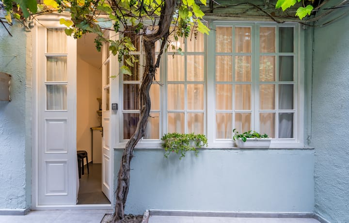 Cozy Studio In Old Tbilisi - Tbilisi