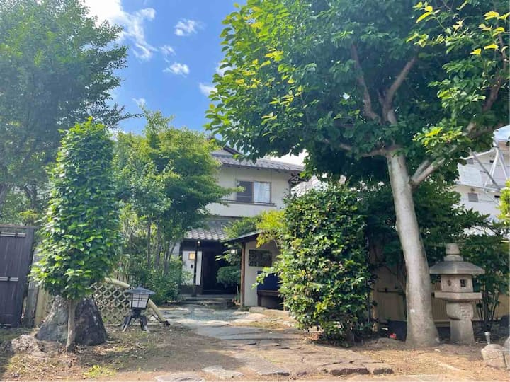 本格茶室と三種類の温泉が楽しめる貸切旅館 山梨県石和温泉 「ゲストハウス璃洛(りらく)」 - 甲府市