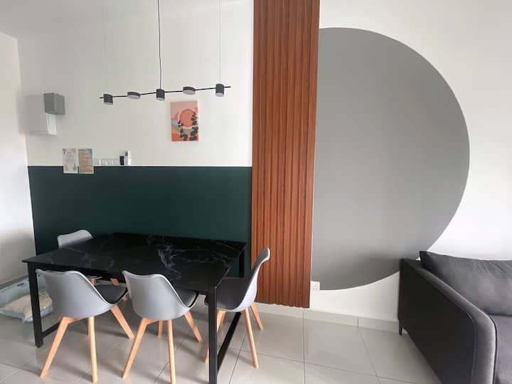 Comfy Wifi Place @Manjalara 5min To Desa Park City - Kuala Lumpur