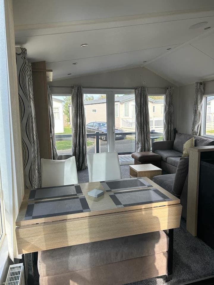 The Robertsbridge - Birchington-on-Sea