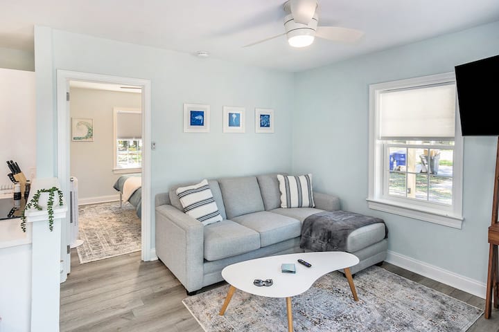 The Justice Gem ~ 1br/1ba Park Circle Retreat! - North Charleston, SC
