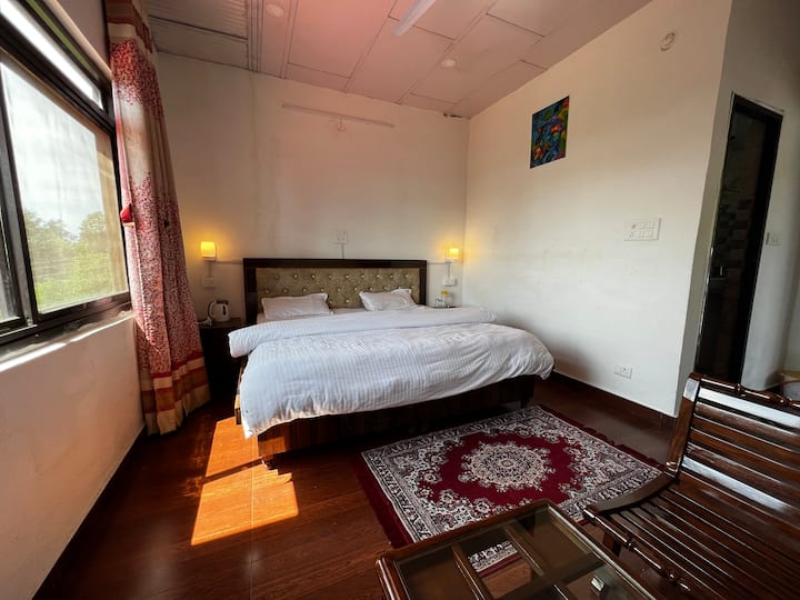Uday Homestay - Deluxe Room Couple - 比爾