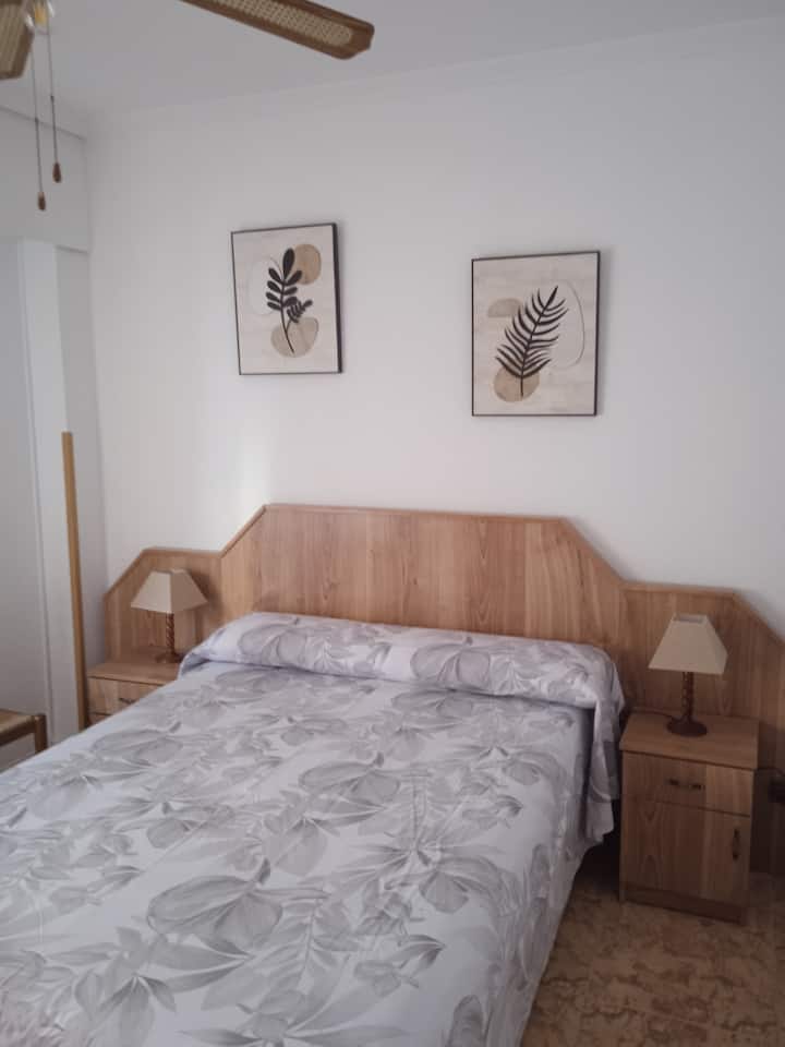 Apartamento A 50 M. Playa Con Parking, Wifi Gratis - Gandia
