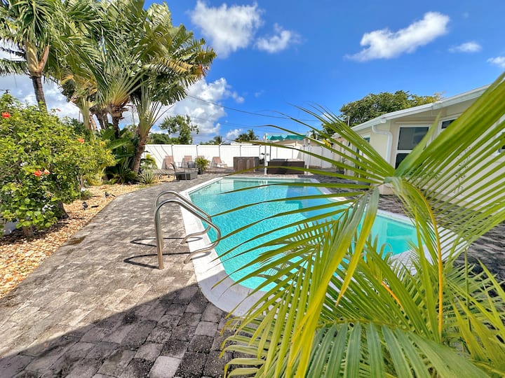 Gorgeous Home With Heated Pool Near Beach - Deerfield Beach, FL