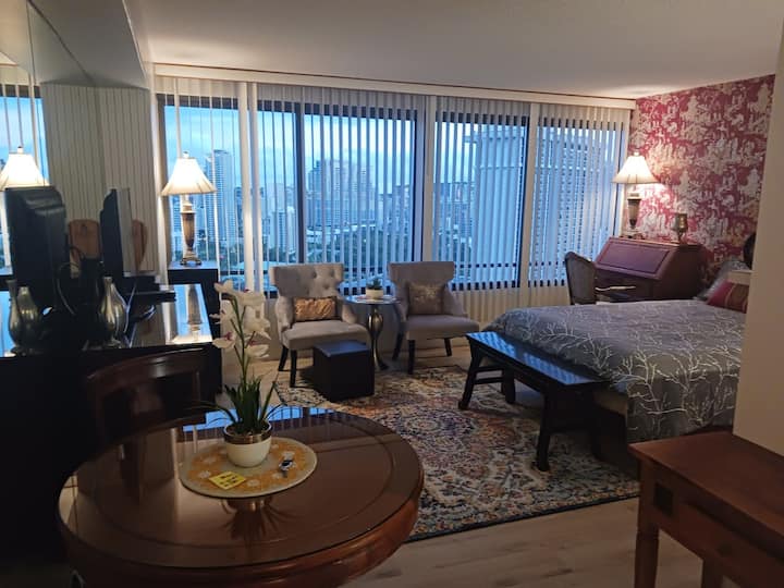 Super Location, Free Parking, 24hr Security. - Hawaii