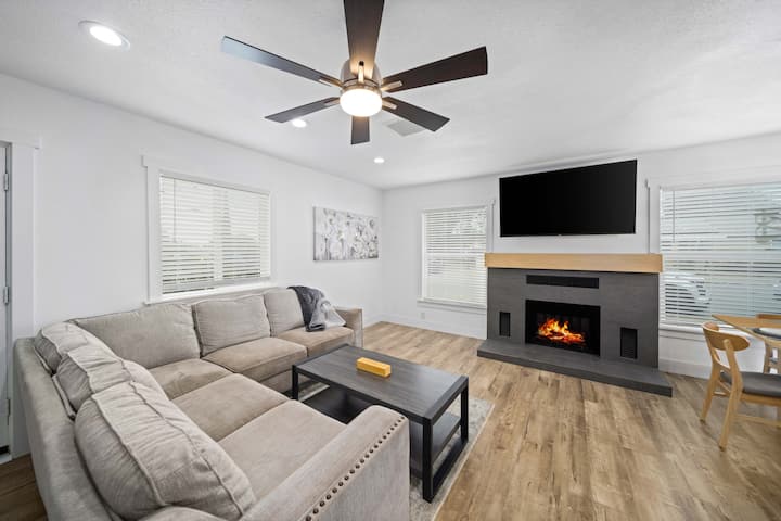 Newly Remodeled Home - Lancaster