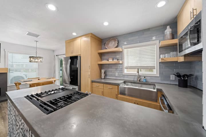 Newly Remodeled Home - Lancaster, CA