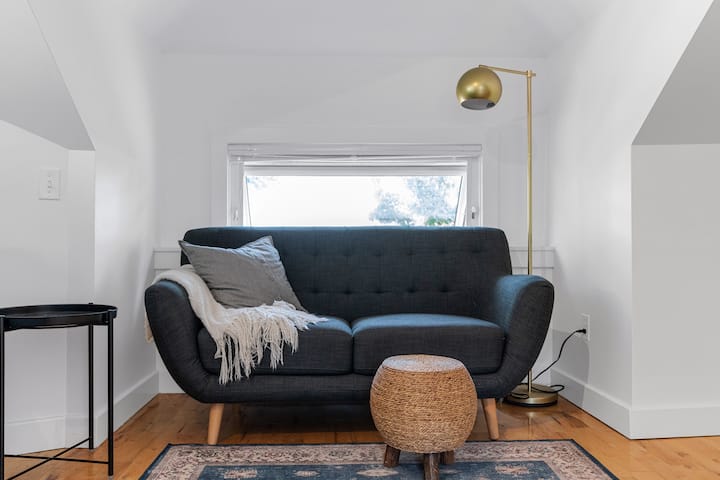 Studio 8~ Modern Loft W/ Private Balcony - Moncton