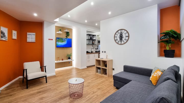 04/modern One Bedroom Apartment - Porto Moniz