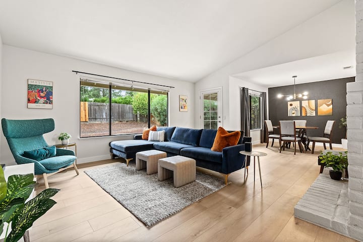 Moody Mid-century Modern Home - Roseville, CA