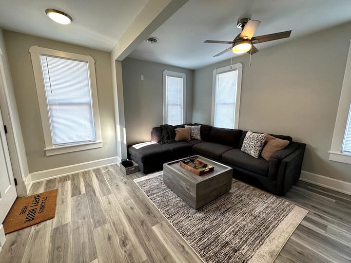 Royal Rusher R&r - Tennessee, IL