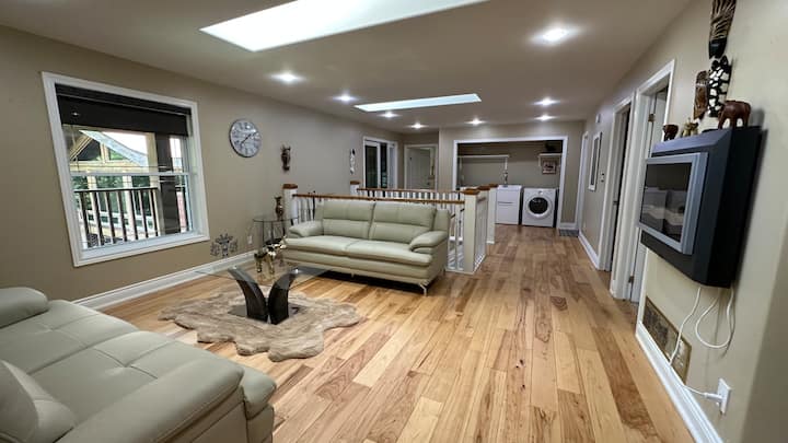 Red Cedar Water Front Cottage - Kawartha Lakes