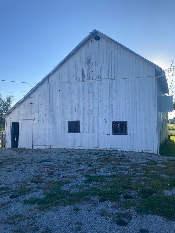 Primitive Barn, Camp Fun & Fire - Cowan Lake, Wilmington