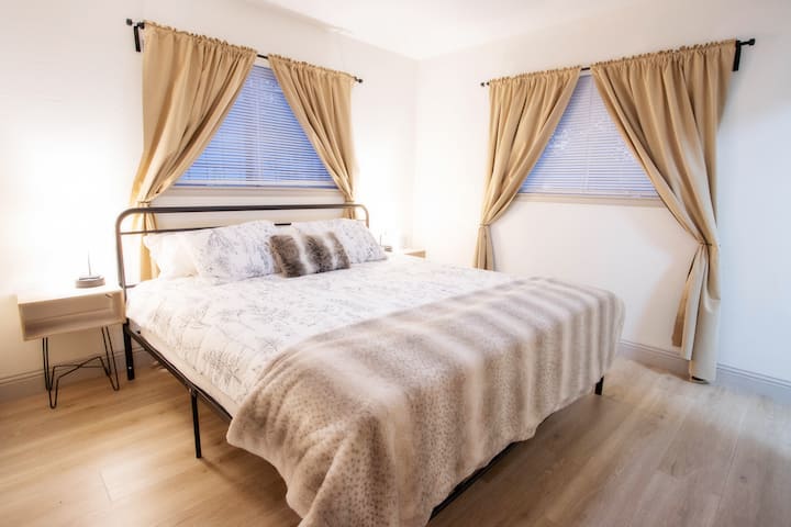 Beautiful Family Home Mins To Lackland - San Antonio, TX