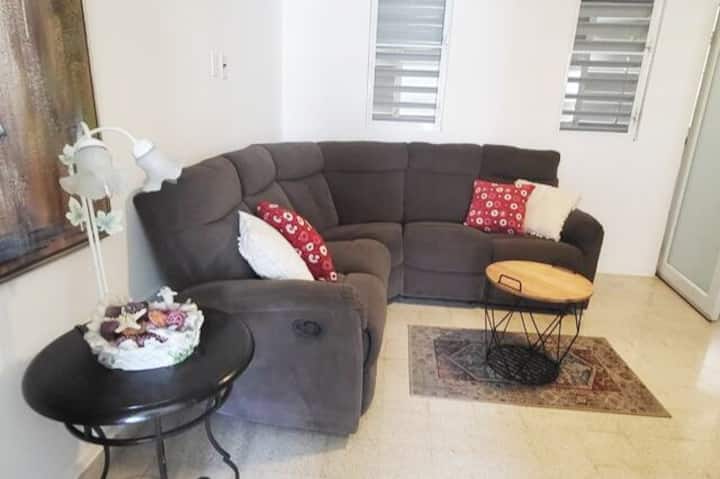 Nueva Villa Apt. 1, Rooftop W/jacuzzi, Wi-fi & Tv - Vega Baja