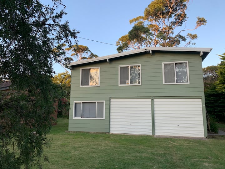 Walk To The Beach. - Broulee