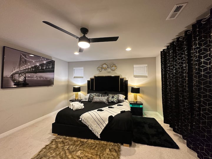 Diamond Villa: # Comfy N Spacious! - Woodinville, WA