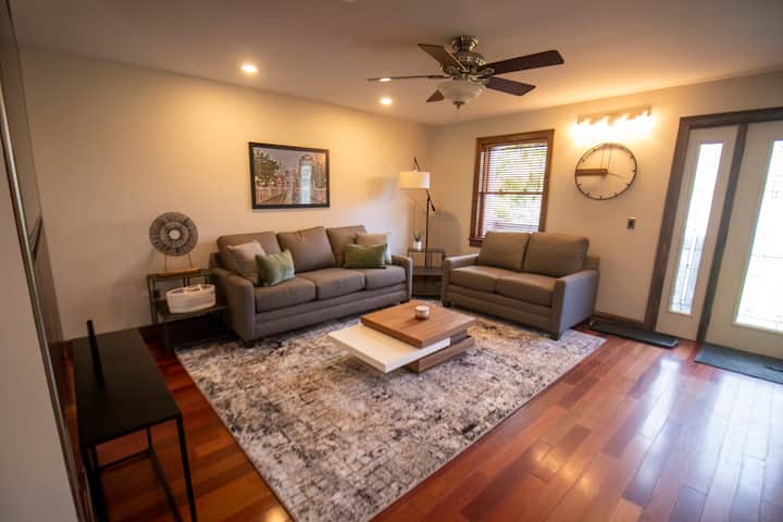 Orchard Park Retreat - East Aurora, NY