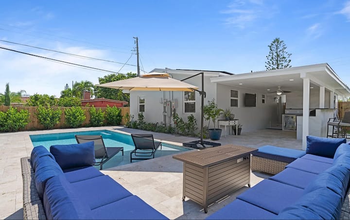 *New* Salt Breeze Sanctuary! - Lake Worth, FL