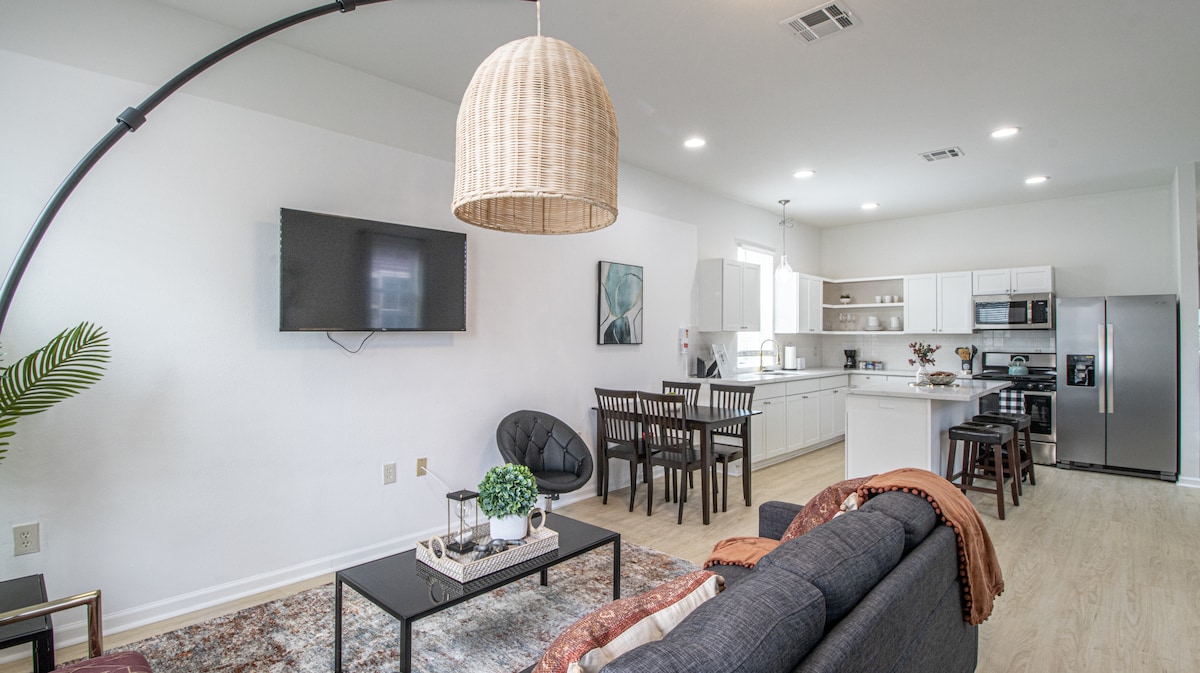 Vibrant Luxury Downtown Loft - Apartments for Rent in New Orleans ...