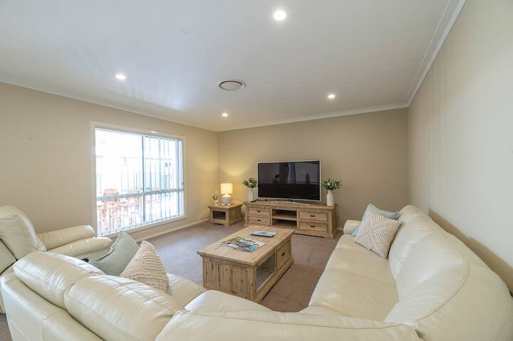 Parkside Getaway | Pool, Family Entertainer - Dubbo