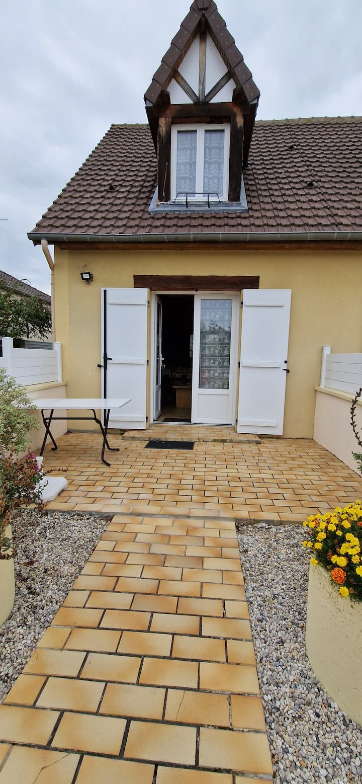 Ouistreham Petite Maison Tout Confort - Plage de Ouistreham