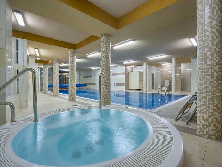 Elegant Suite Wth Beautiful View & Pool Access - Zakopane