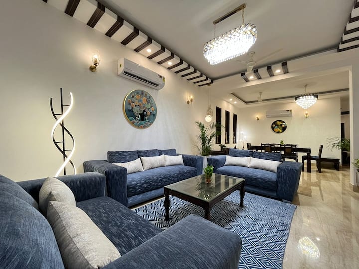 Ultra Luxury 3bhk Service Apartment, South Ex 2 - Delhi