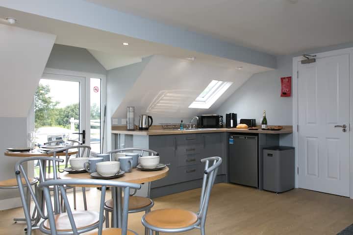 Modern En-suite Room In Country Pub/restaurant (3) - Beaumaris