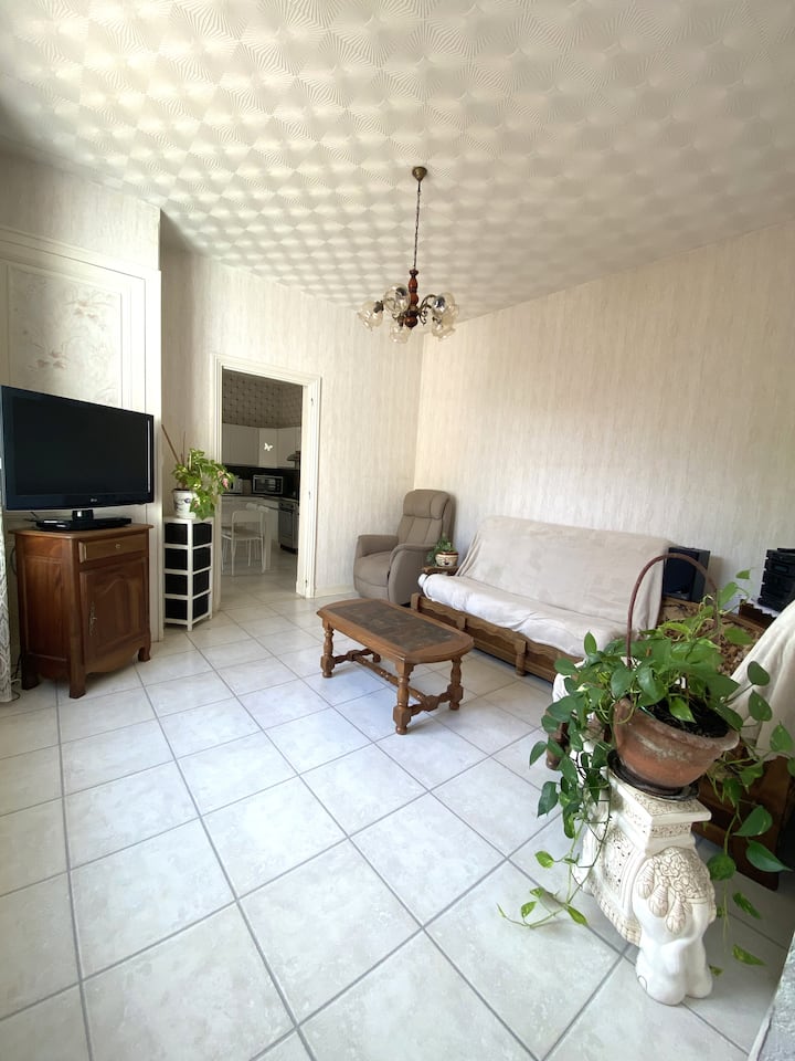 Maison Au Calme, 6 Voyageurs - Roanne