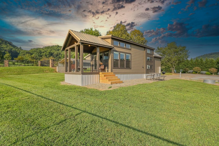 Tiny Cabin At Cove Ridge Marina - Wilbur Lake, TN