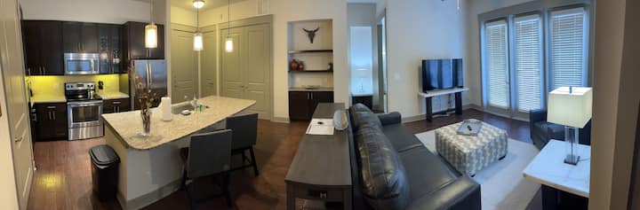 Convenient 2br 2ba Apt Home In Heart Of Southpark - Charlotte, NC