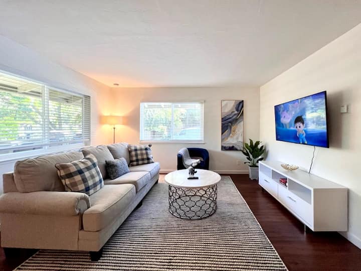 Cozy And Quiet 2br/1ba In Downtown - Walnut Creek, CA