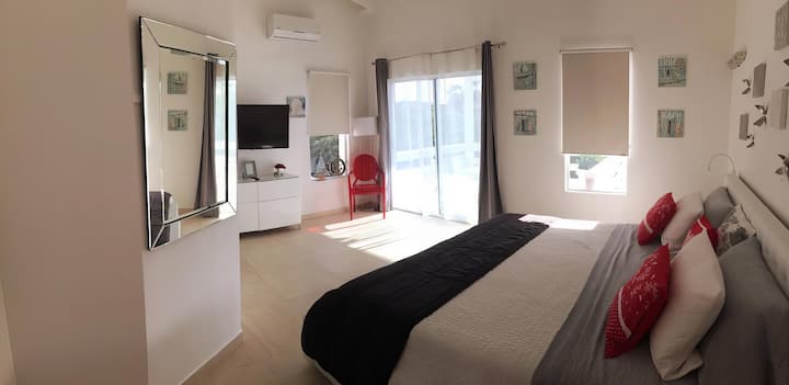 Charming Apt, Walk To The Beach! - Aruba