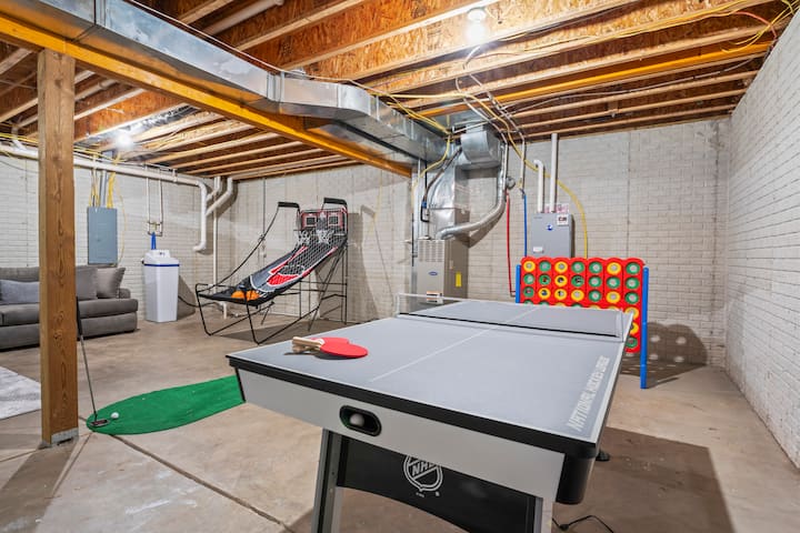 Game Room!~spacious~10 Min Lucas Oil~near Mass Ave - Kota