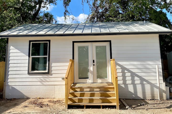 Remodeled Cozy Guest House By Lackland Afb! - San Antonio, TX