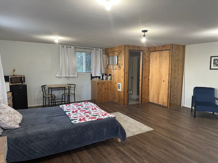 Guest Studio + Patio - Pullman, WA