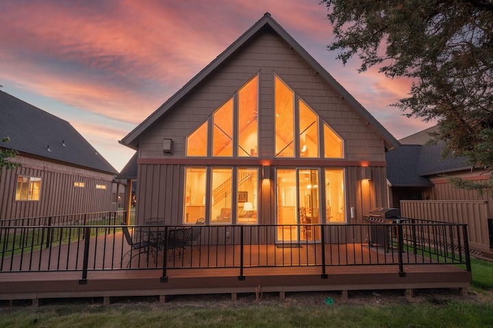 Perfect Central Oregon Chalet - Terrebonne, OR