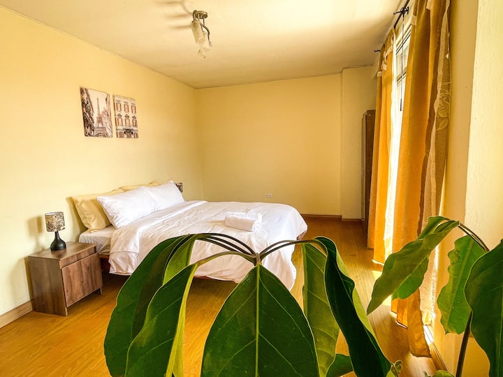[Cathedral View] 150m2 3br 2ba + Netflix - Ecuador