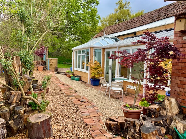 Honeysuckle - Entire Cottage Sleeping 2+2 - Exeter Airport (EXT)