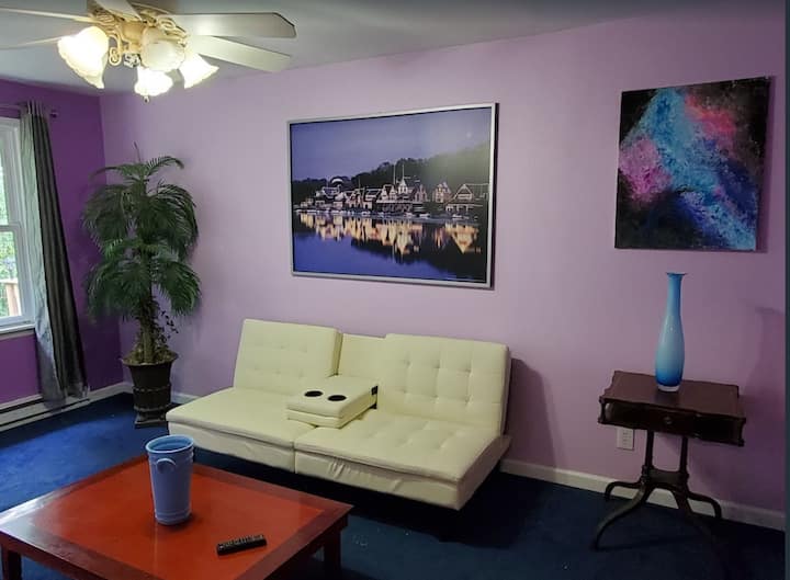 Fun And Spacious 2 Bedroom! - Newtown, PA
