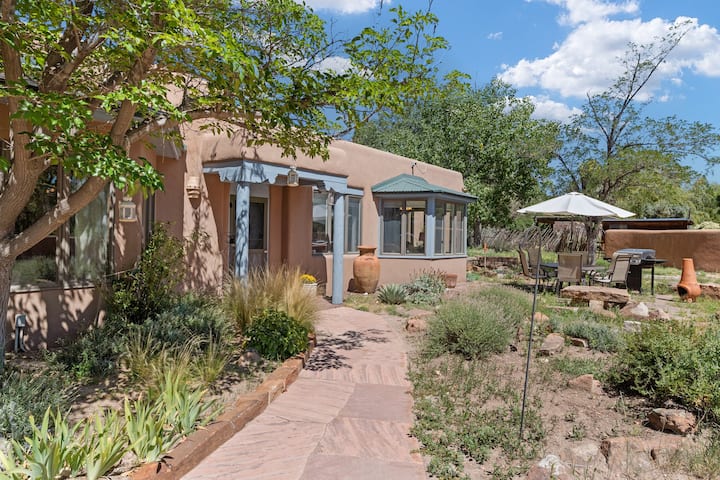 Luxury Retreat Cerro Gordo Home - Santa Fe, NM