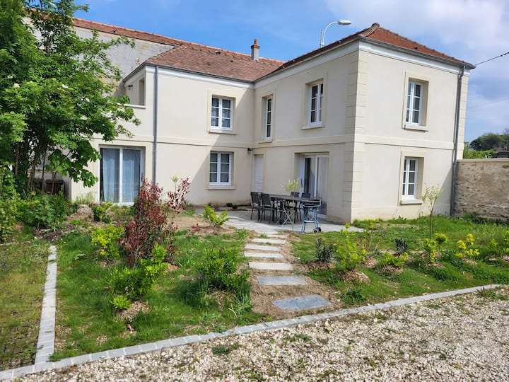 Agréable Maison Dans Domaine - Montgeron