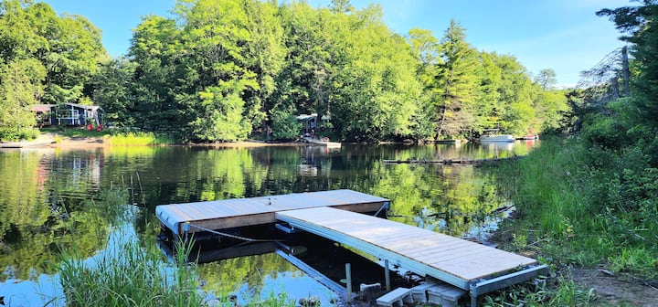 Bluejays-waterfront Cottage On Muskoka River - Bracebridge
