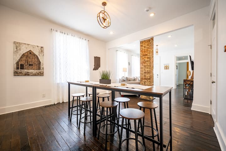 Union Farmhouse - Labor Day Stay - Sleeps 6 - University Heights – Indianapolis