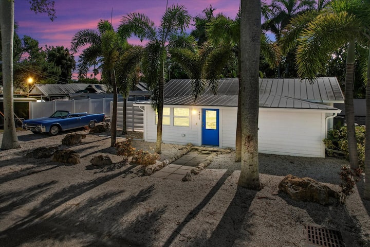 Cozy Cortez Cottage Steps To Ami - Anna Maria, FL