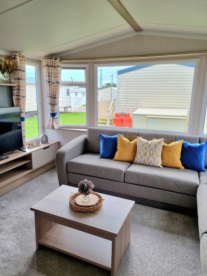 Modern Family Caravan With Wifi At Valley Farm - Clacton-on-Sea