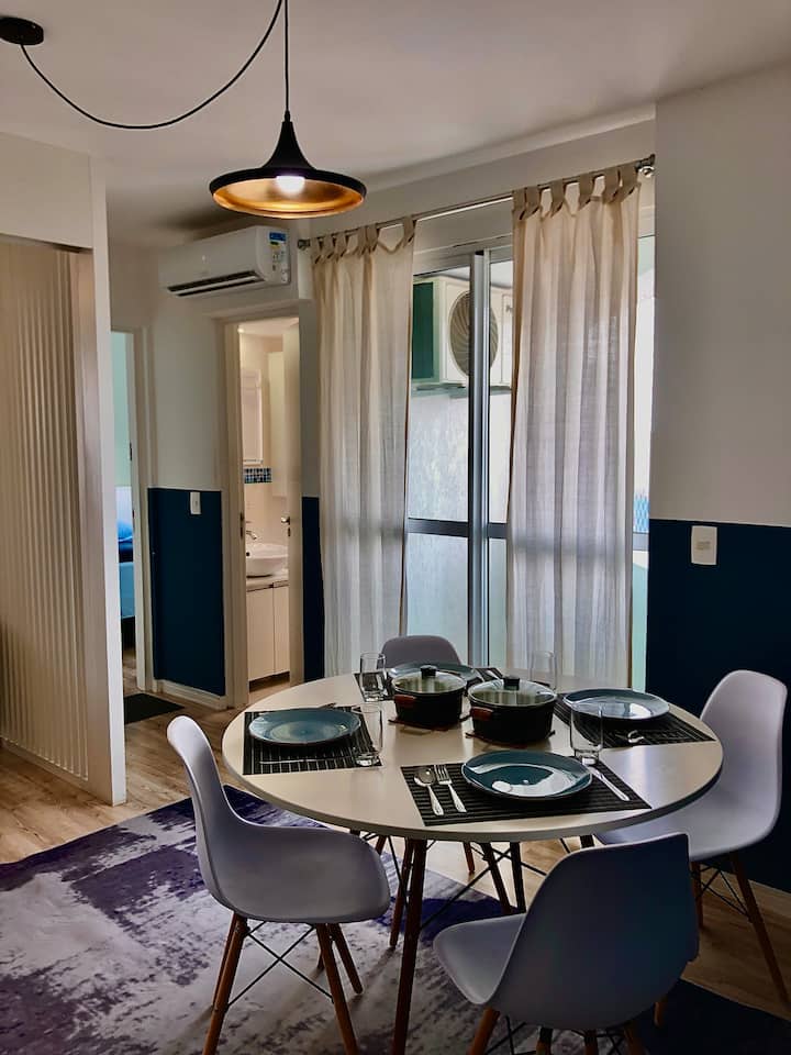 Apto Amplo Próximo De Tudo - Curitiba