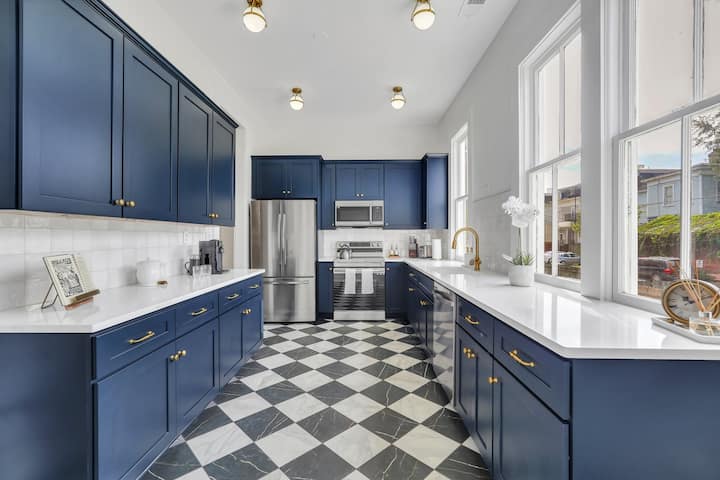 Victorian Town House By Forsyth - Savannah, GA